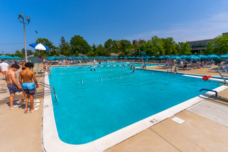 Summer Pool Clubs - Commonpoint